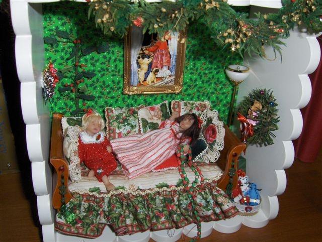 Christmas Roomboxes Mini Scenes - The Greenleaf Miniature Community