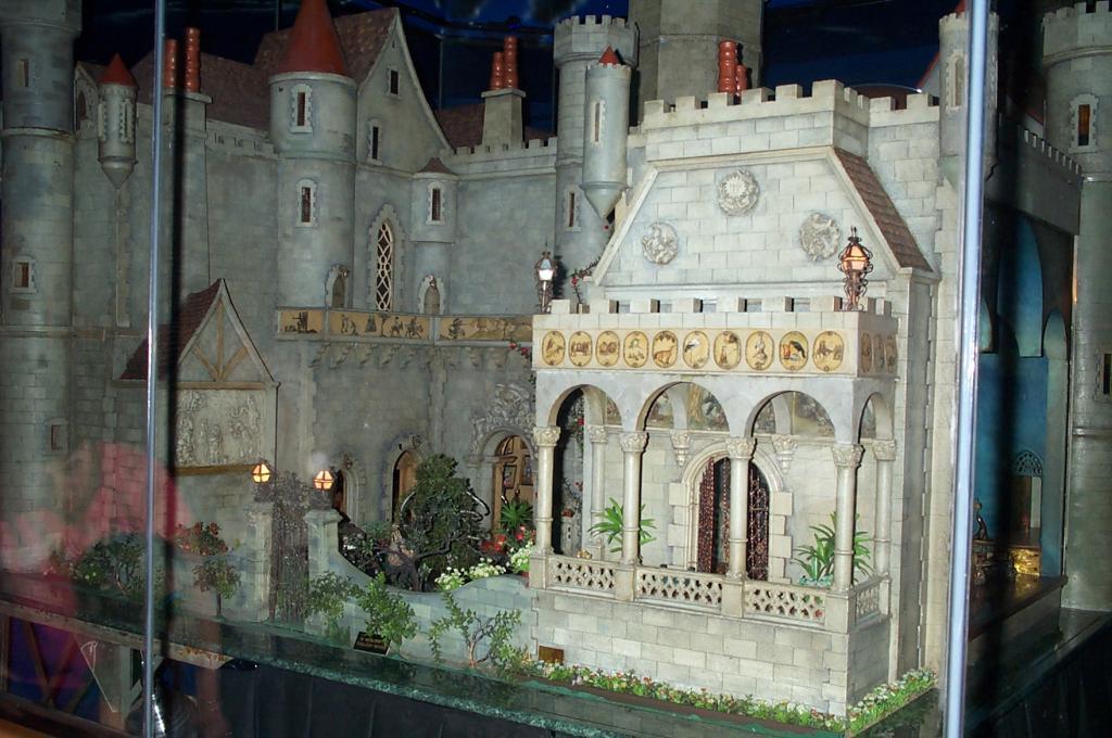 Colleen Moores Fairy Tale Castle - Members' Gallery - The Greenleaf ...