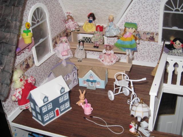 Moonbeam Toy Cottage - The Greenleaf Miniature Community