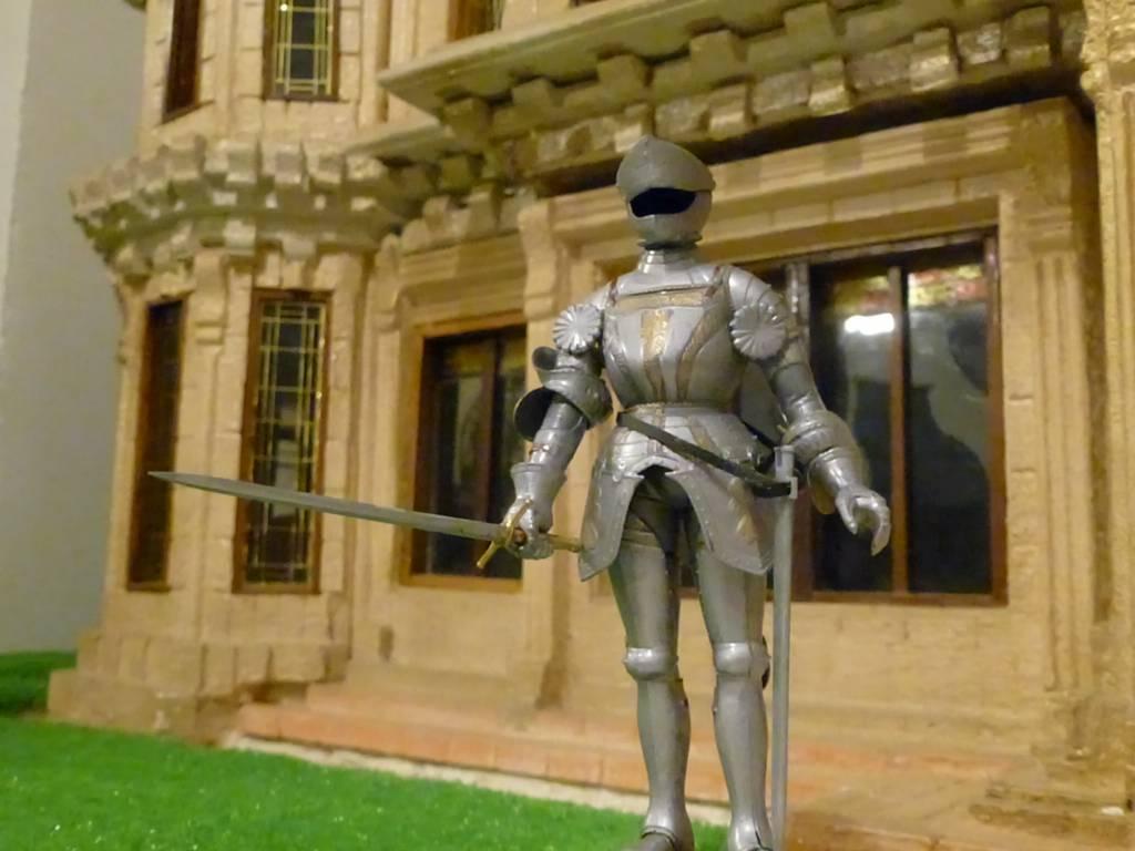 Armored Knight - Members' Gallery - The Greenleaf Miniature Community