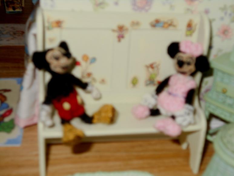 Mickey & Minnie On Bench - Members' Gallery - The Greenleaf Miniature ...
