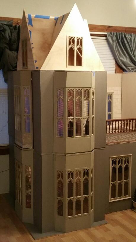 Third floor windows - Members' Gallery - The Greenleaf Miniature Community