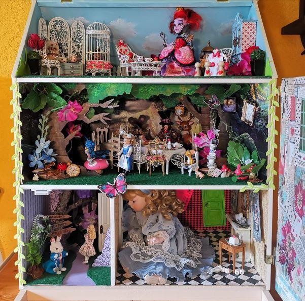 alice dollhouse.jpg - Inspirational Houses - The Greenleaf Miniature ...