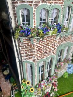 Gallery - The Greenleaf Miniature Community